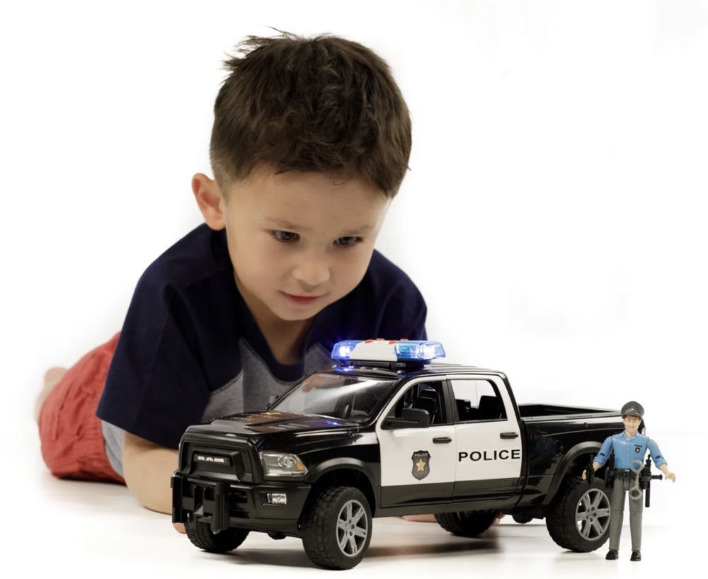 RAM 2500 Police with Policeman and Lights and Sounds - Building Blocks